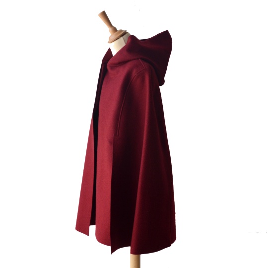 Capa em burel Vermelho - Água Lusa - Artes de Alcobaça